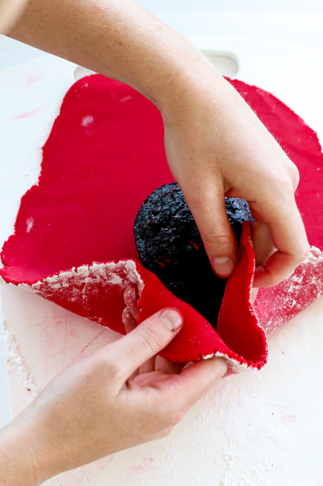 Gory Bleeding Heart Cakes - The Brick Kitchen